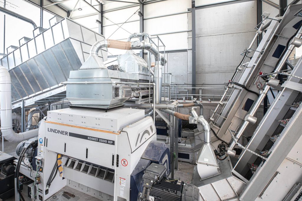 Lindner At IFAT 2022: Be A Waste Transformer » Injection Moulding World ...